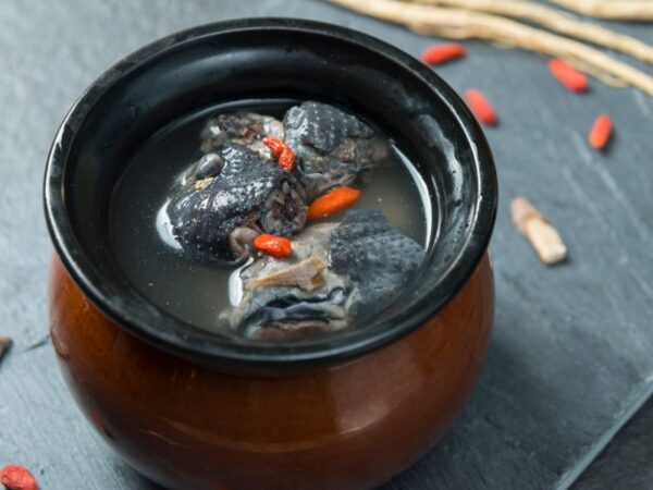 The benefits of slow-cooked black chicken soup